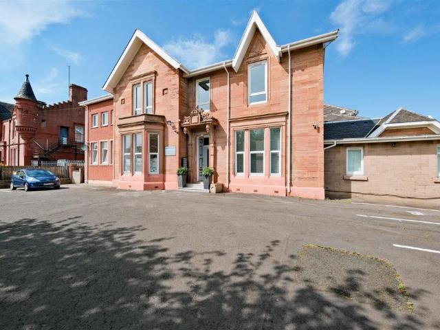 3 bedroom apartment to rent