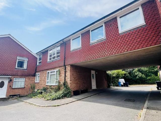 3 bedroom apartment to rent