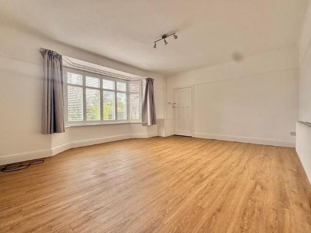 3 bedroom apartment to rent