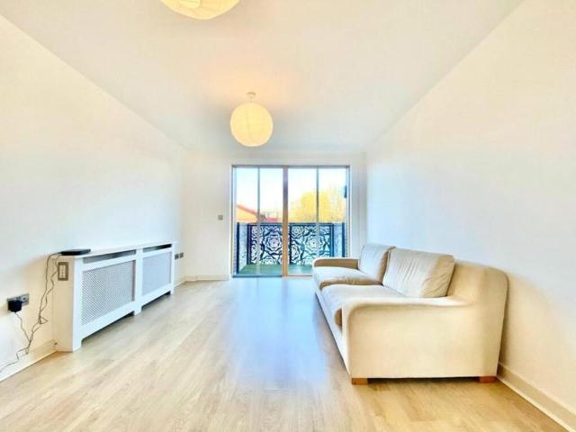 3 bedroom apartment to rent