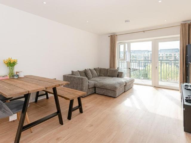 3 bedroom apartment to rent