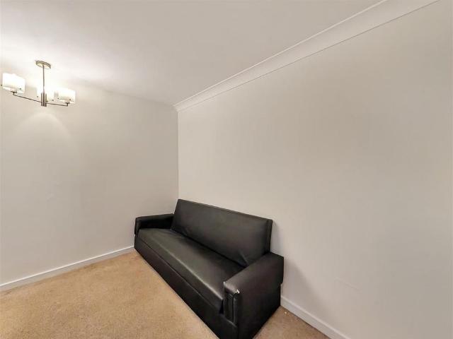 3 bedroom apartment to rent