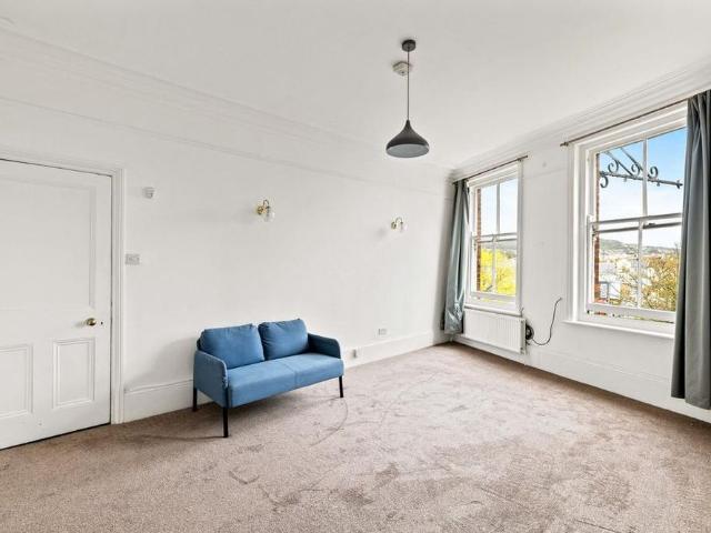3 bedroom apartment to rent