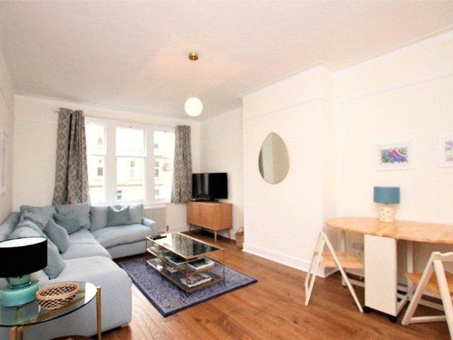 3 bedroom apartment to rent