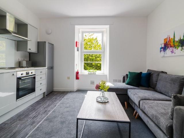 3 bedroom apartment to rent