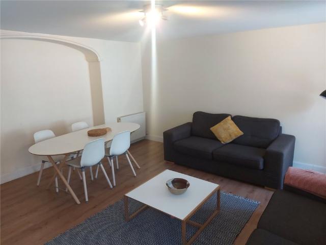 3 bedroom apartment to rent