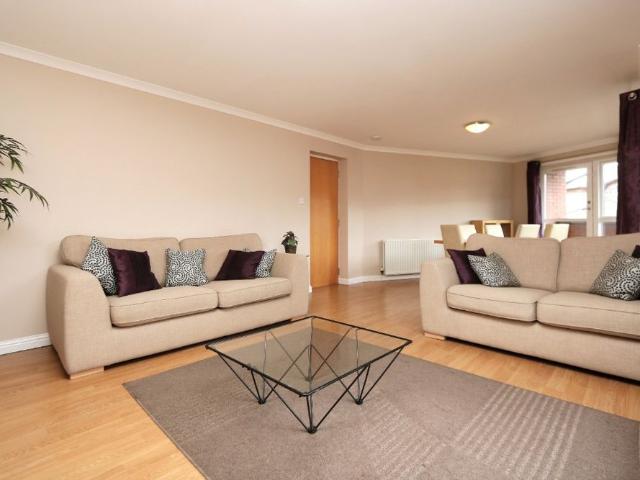 3 bedroom apartment to rent