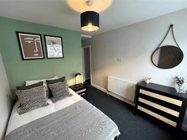 3 bedroom apartment to rent