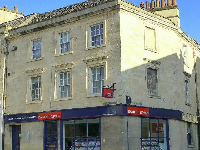 3 bedroom apartment to rent
