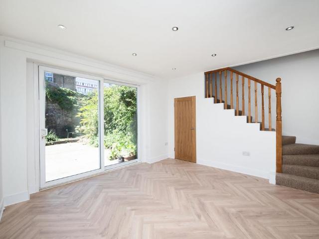 3 bedroom apartment to rent