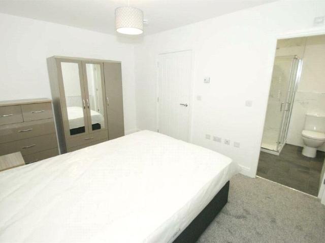 3 bedroom apartment to rent