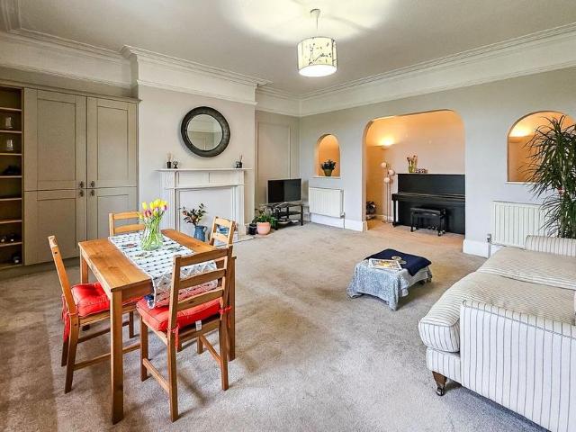 3 bedroom apartment to rent