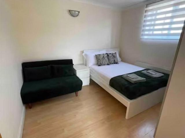 3 bedroom apartment to rent