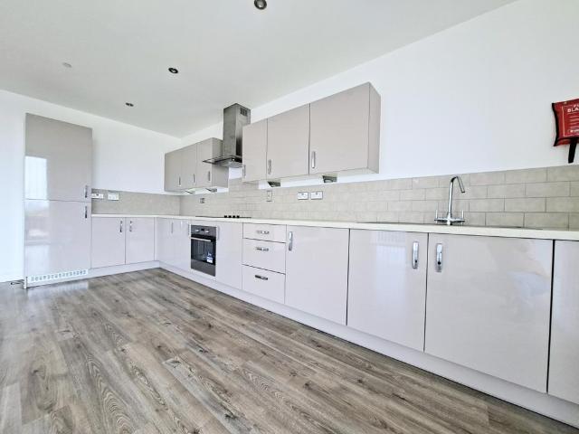 3 bedroom apartment to rent