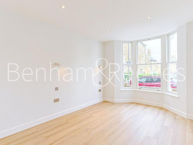 3 bedroom apartment to rent