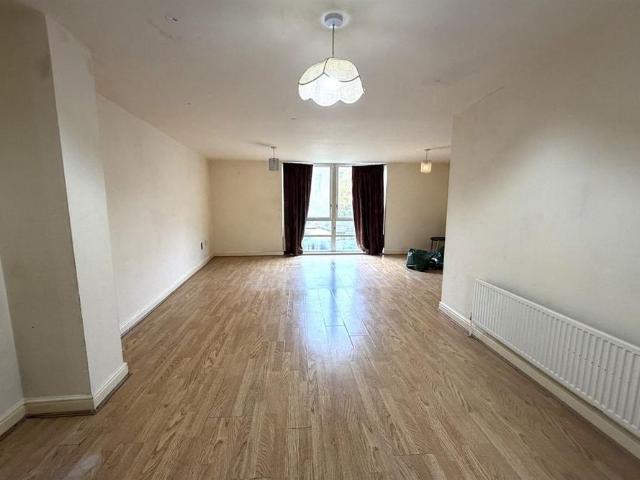 3 bedroom apartment to rent
