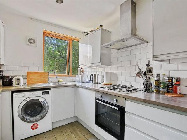 3 bedroom apartment to rent