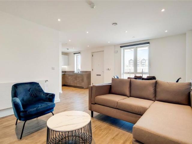 3 bedroom apartment to rent