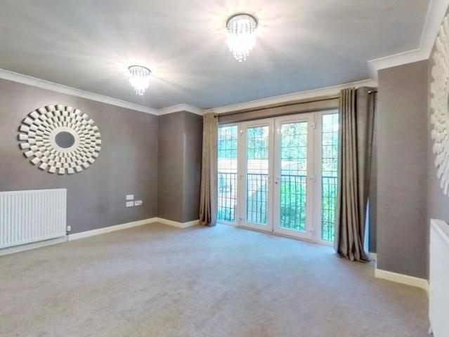 3 bedroom apartment to rent