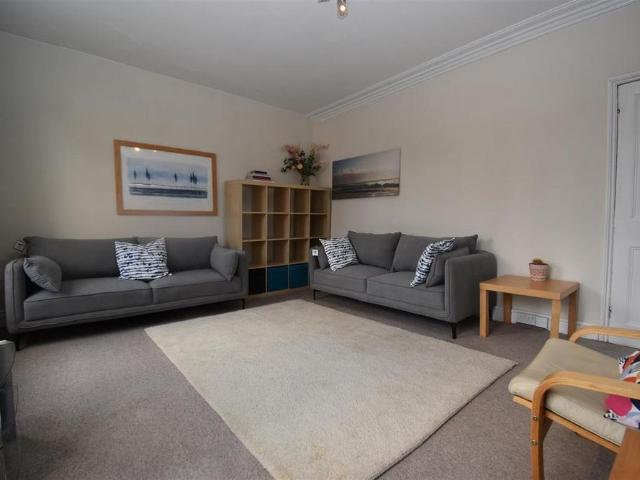 3 bedroom apartment to rent