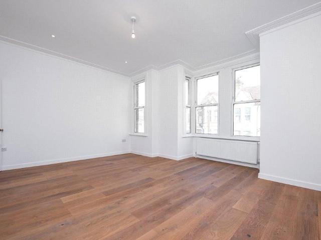 3 bedroom apartment to rent
