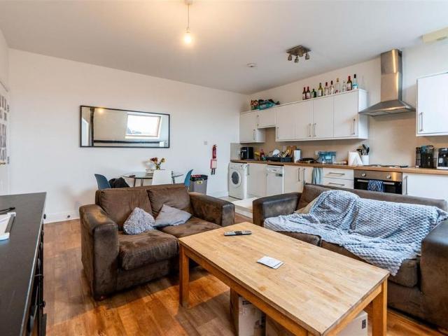 3 bedroom apartment to rent