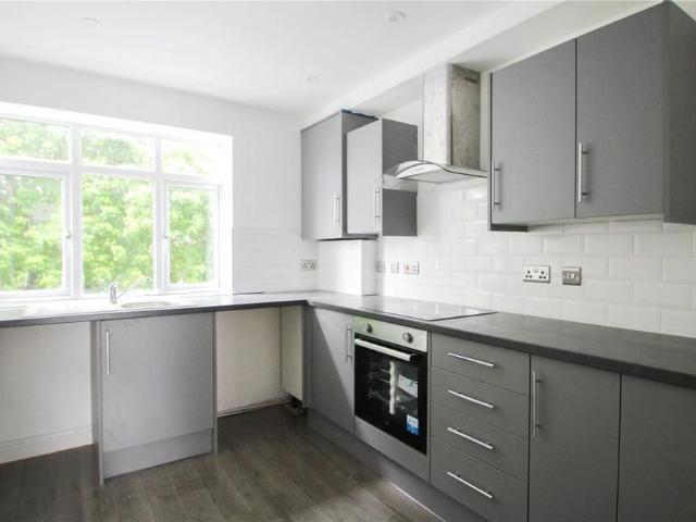 3 bedroom apartment to rent