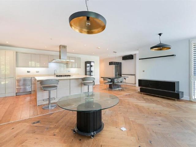 3 bedroom apartment to rent