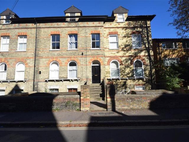 3 bedroom apartment to rent
