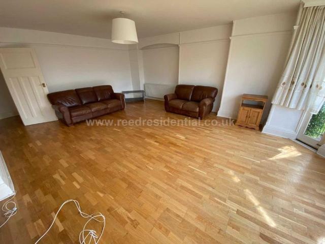 3 bedroom apartment to rent