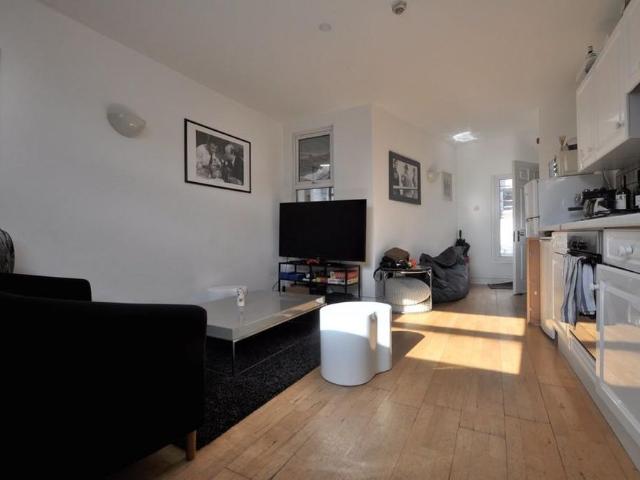 3 bedroom apartment to rent