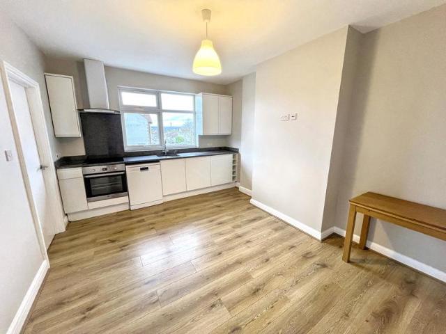 3 bedroom apartment to rent