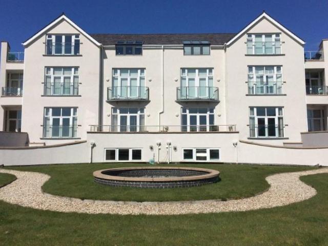 3 bedroom apartment to rent