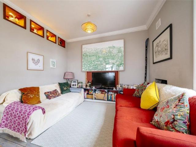 3 bedroom apartment to rent