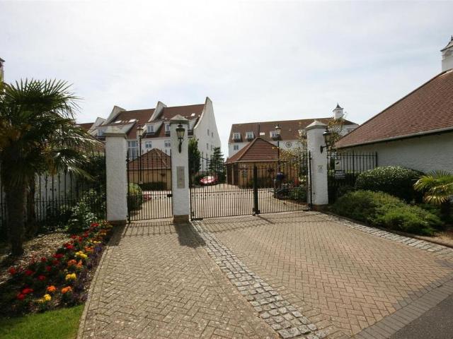 3 bedroom apartment to rent
