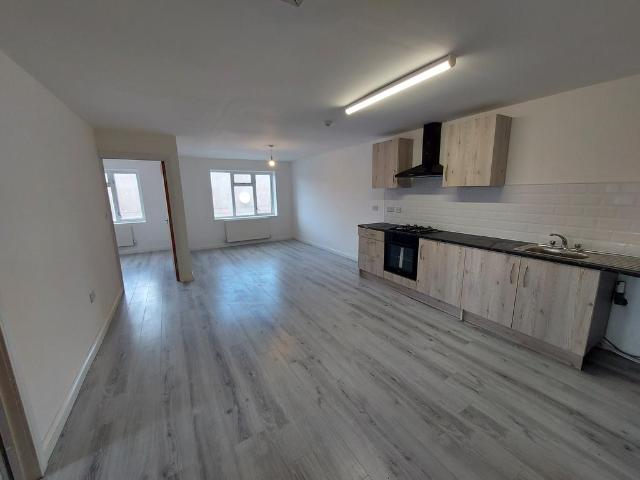 3 bedroom apartment to rent