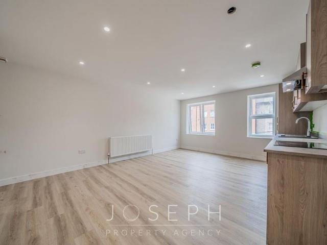3 bedroom apartment to rent