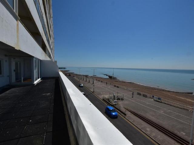 3 bedroom apartment to rent