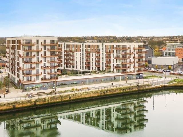 3 bedroom apartment to rent