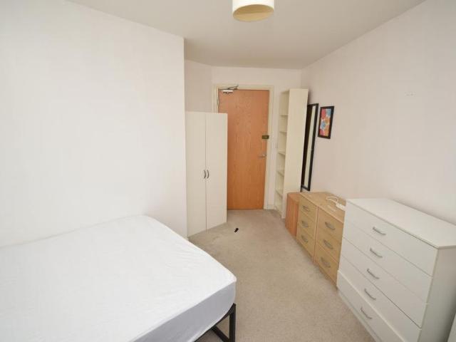 3 bedroom apartment to rent