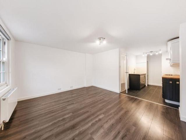 3 bedroom apartment to rent