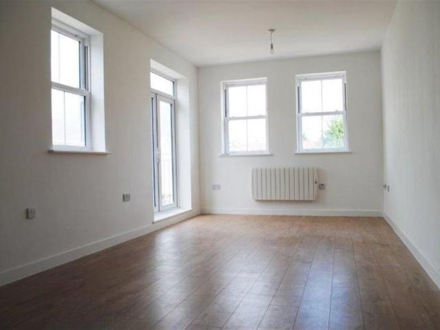3 bedroom apartment to rent