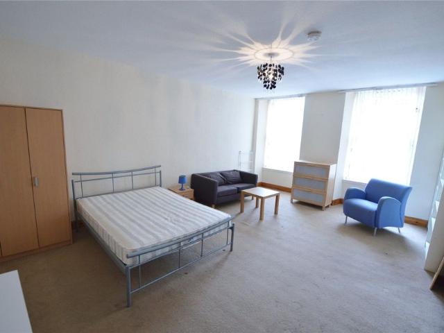 3 bedroom apartment to rent