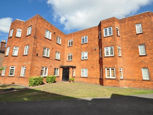 3 bedroom apartment to rent