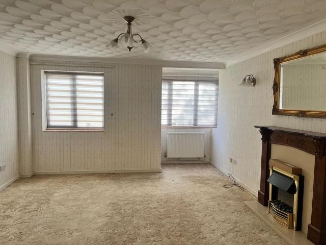 3 bedroom apartment to rent