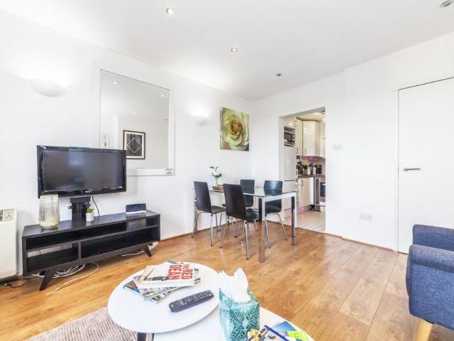 3 bedroom apartment to rent