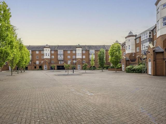 3 bedroom apartment to rent