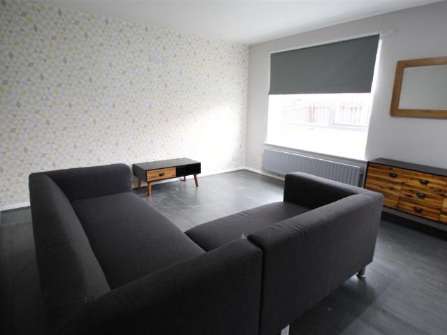 3 bedroom apartment to rent