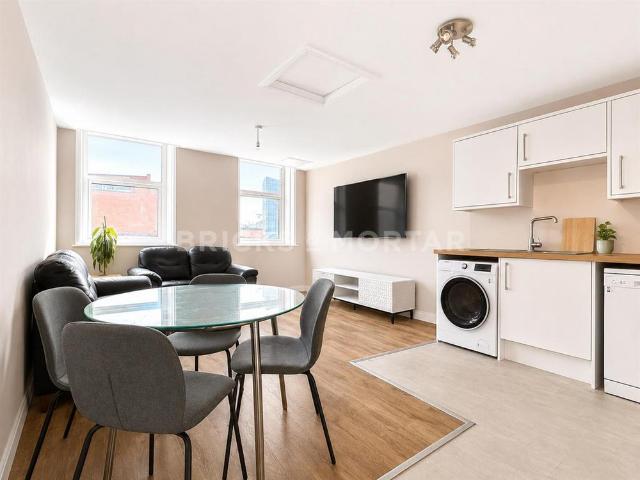 3 bedroom apartment to rent