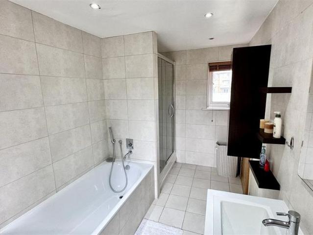 3 bedroom apartment to rent
